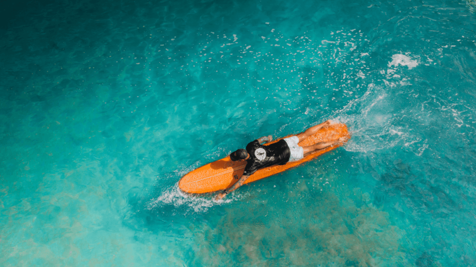 A Guide to How to Paddleboard in Waves